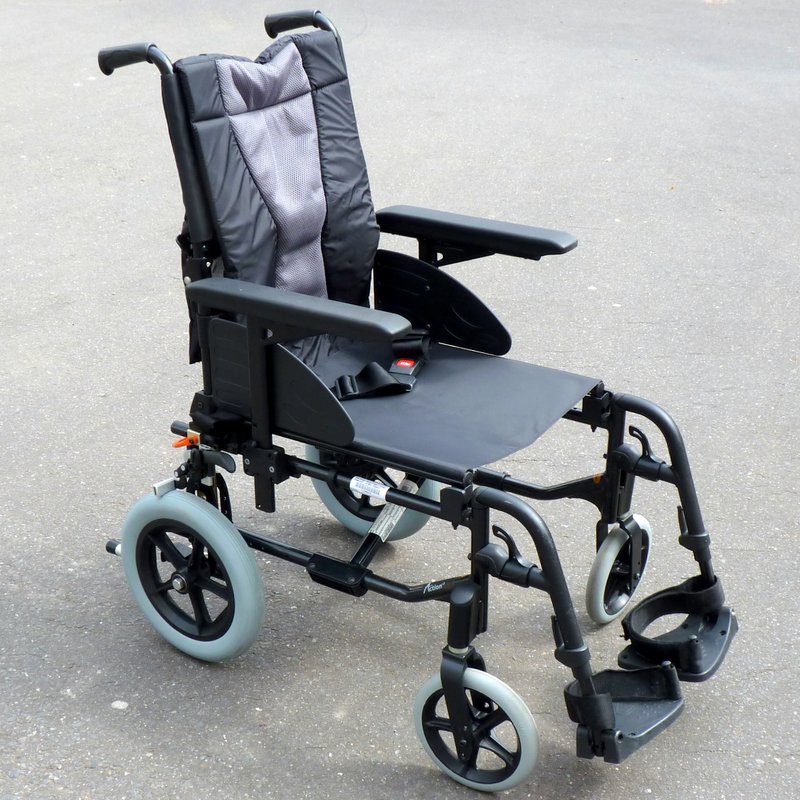 Invacare Action 2 NG - RCB Mobility | Re-Cycle Mobility